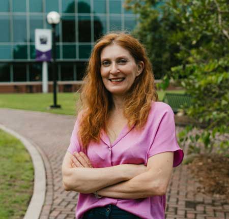 Dr. Sabrina Wengier Wins Felton Jenkins Jr. Hall of Fame Faculty Award